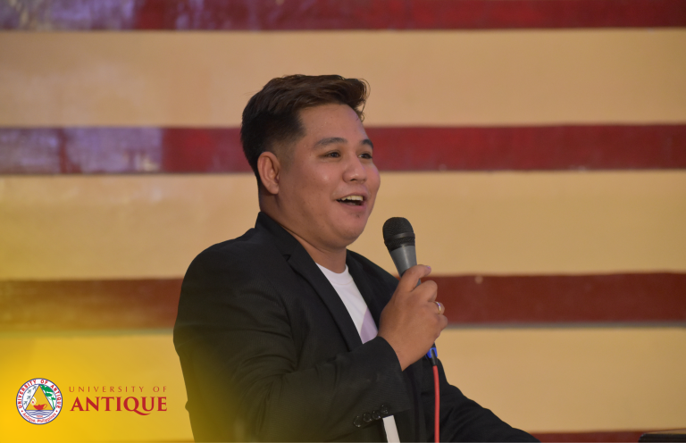 CMS, UA’s first-ever champion in Bench Yell Competition | University of ...