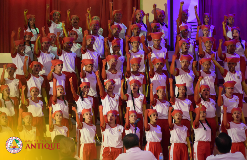 CMS, UA’s first-ever champion in Bench Yell Competition | University of ...